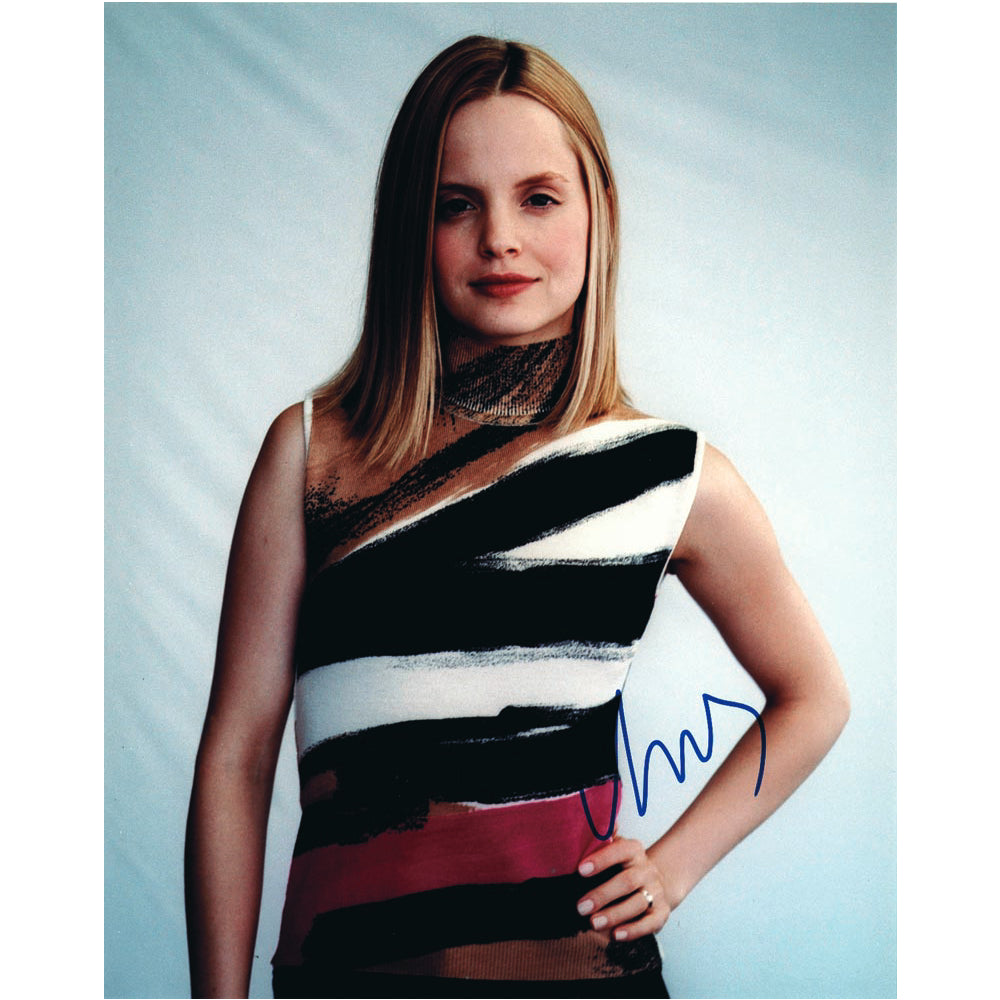 Mena Suvari - Autograph - Signed Colour Photograph