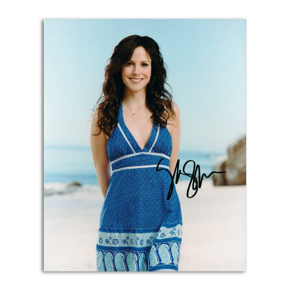 Mary-Louise Parker - Autograph - Signed Colour Photograph