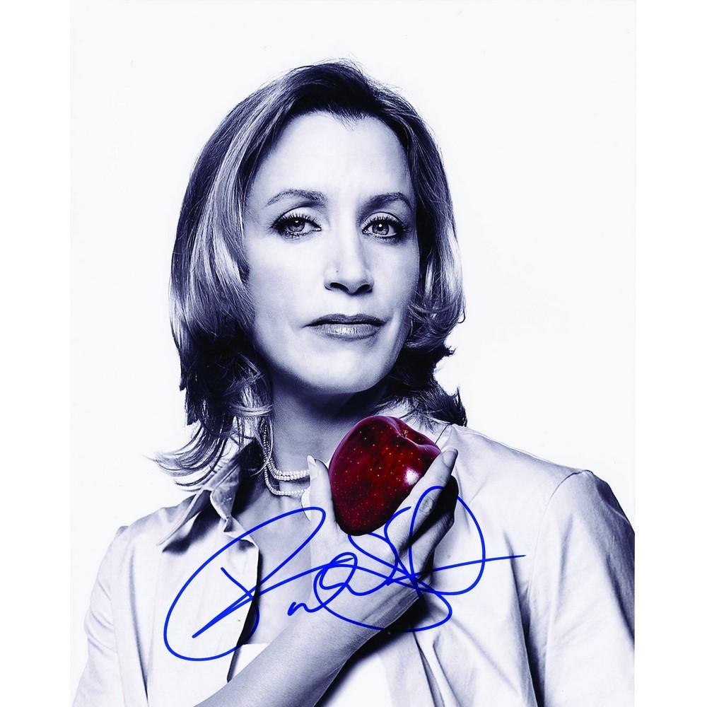 Felicity Huffman - Autograph - Signed Black and White Photograph