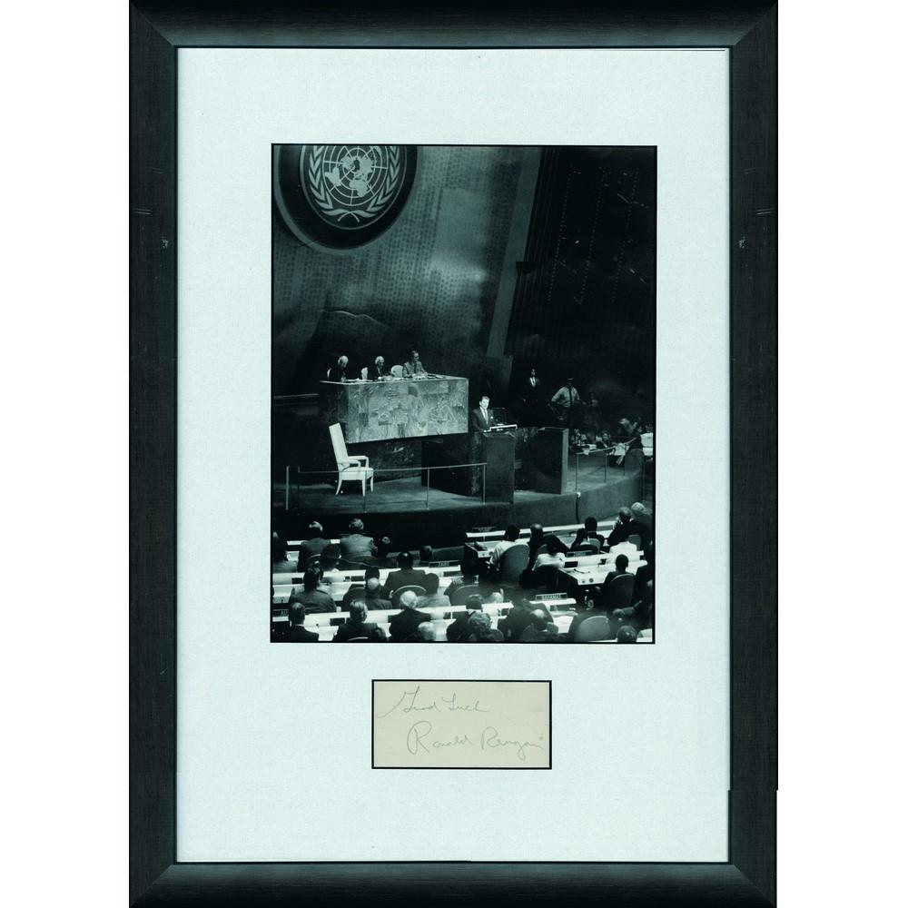 Ronald Reagan - Autograph - Signature Mounted with Black & White Photo