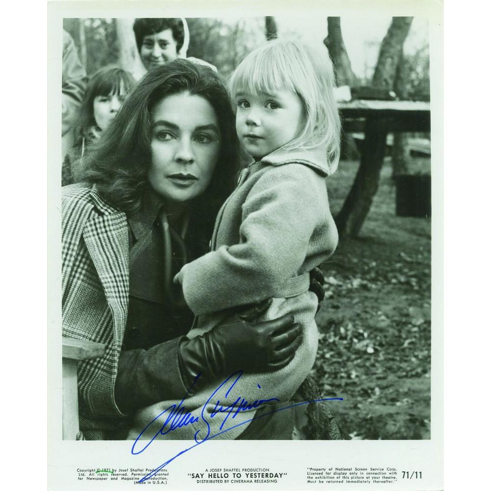Jean Simmons - Autograph - Signed Black and White Photograph
