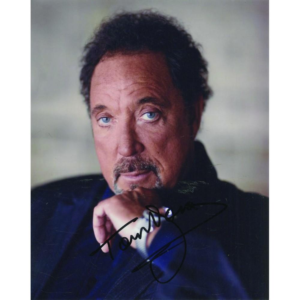 Tom Jones - Autograph - Signed Colour Photograph